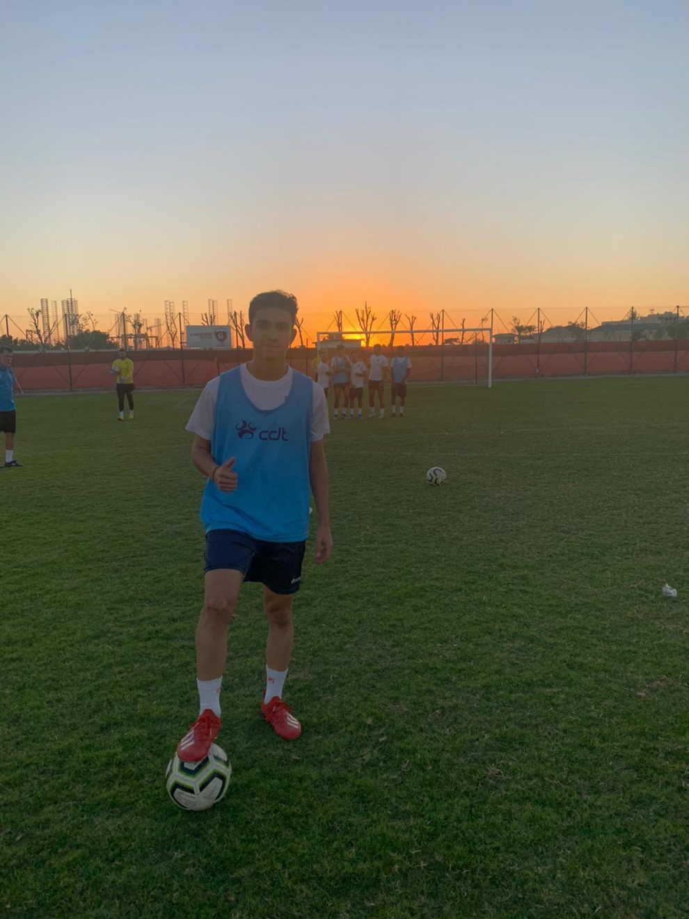 El hondureño "Charlie" Estrada se incorporó a los entrenos del União ...