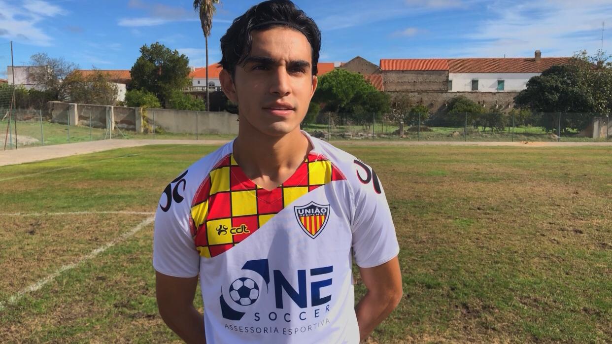 "Charlie" Estrada está solo a la espera de su inscripción para debutar ...