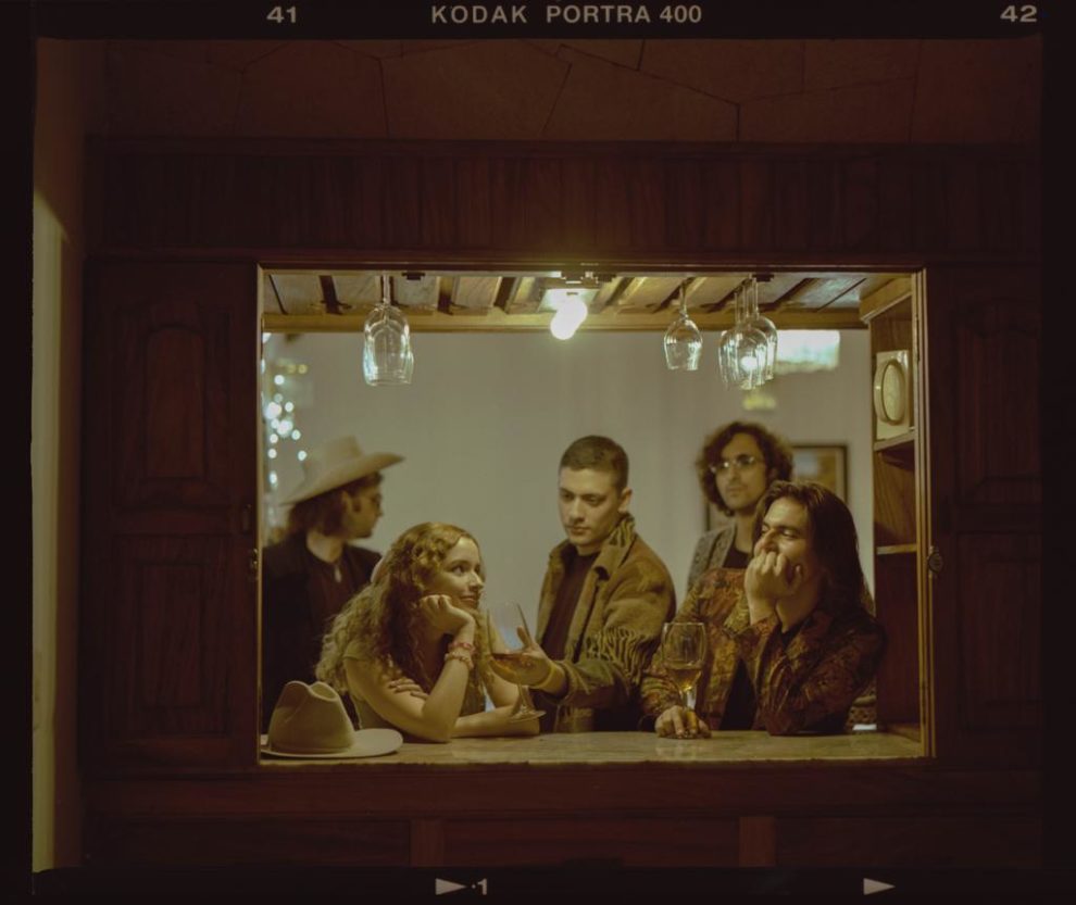 Atomic Rose, la banda que causó furor en 2020 con su estilo único e ...