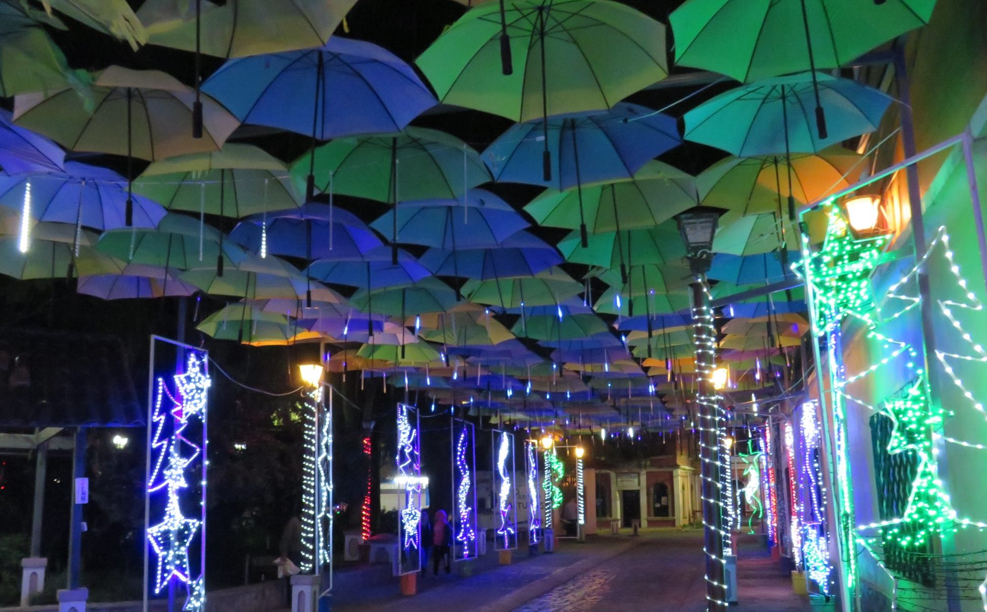 El departamento de Intibucá se ilumina con instalación de villas ...