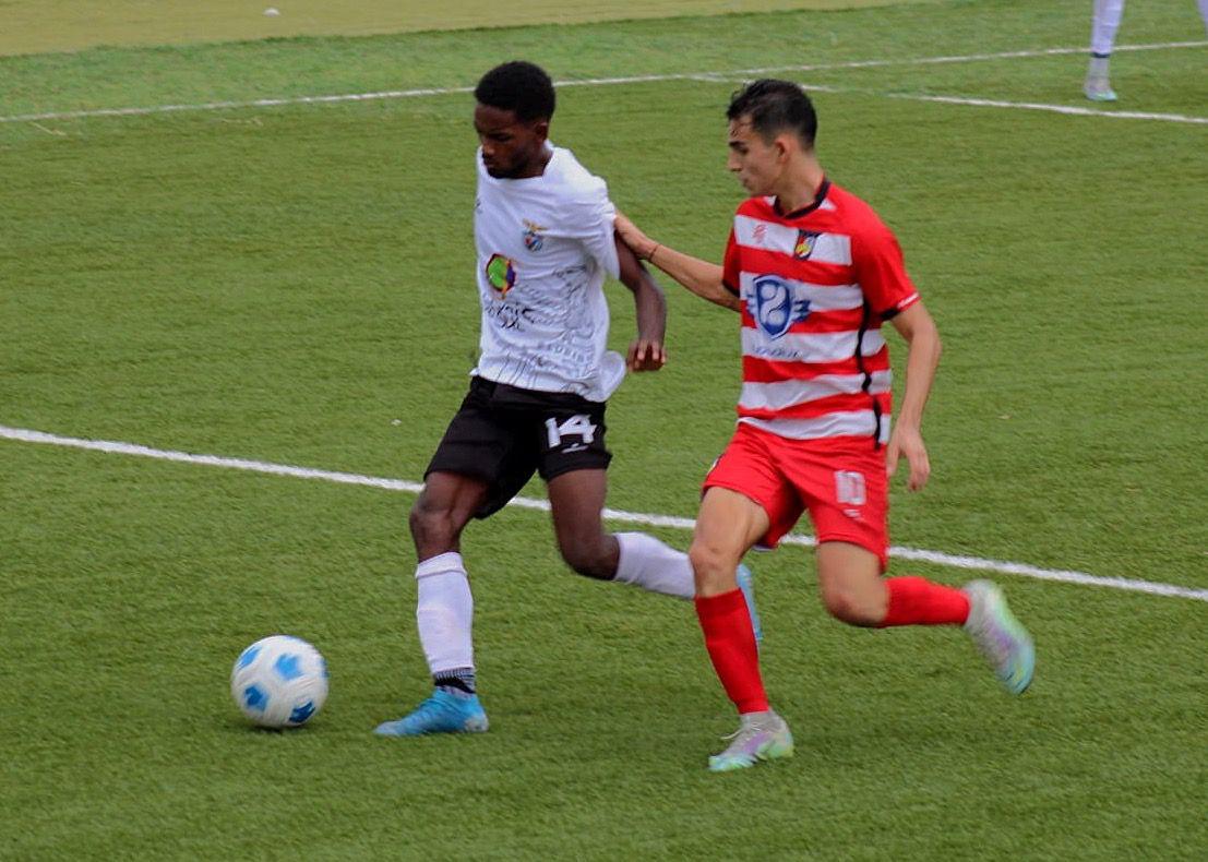 “Charlie” Estrada sigue sumando goles y minutos con el Sport Clube ...