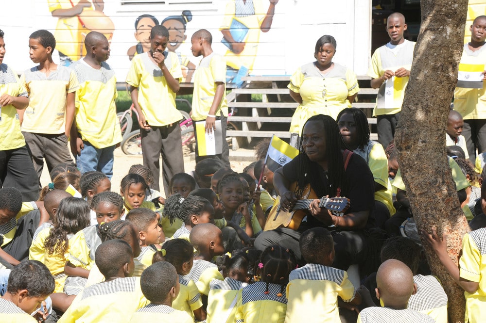 Aurelio Martínez 4 - Horst Vogel) - RadioHouse