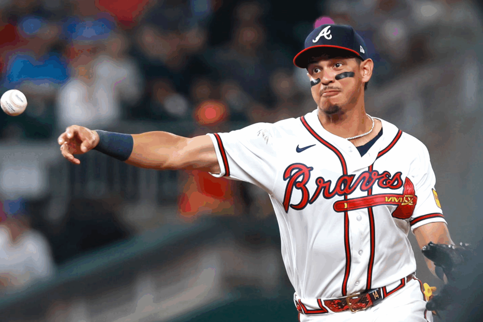 Mauricio Dubón vuelve a destacar en la MLB con cuadrangular clave ...